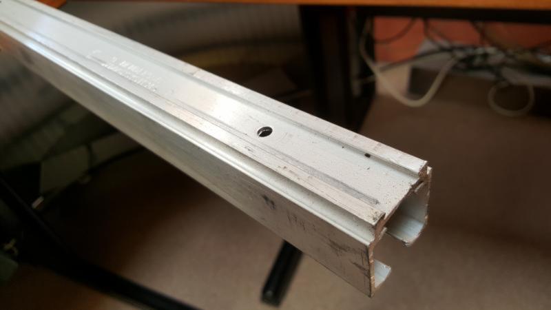 Alu-skinne til skydedør, 2000 mm - smedebutikken.dk